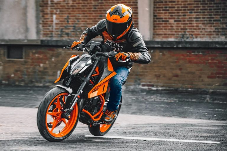 Ile kosztuje motocykl w sezonie 2025? Najtańsze, średnie i najdroższe ...
