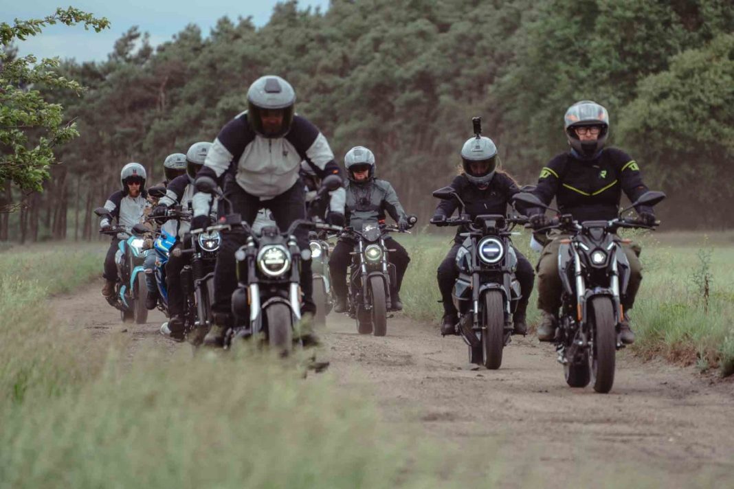 20 x 15 KM - Najmocniejsze Motocykle 125 cm3 na Kat. B w Sezonie 2024 ...