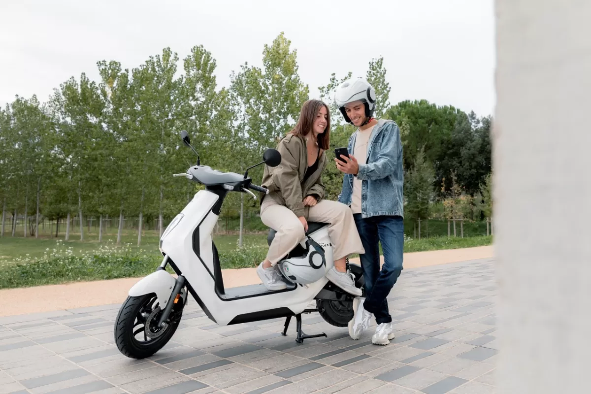 Skuter elektryczny Honda EM1 e: – na szybkie miejskie wypady [model ...